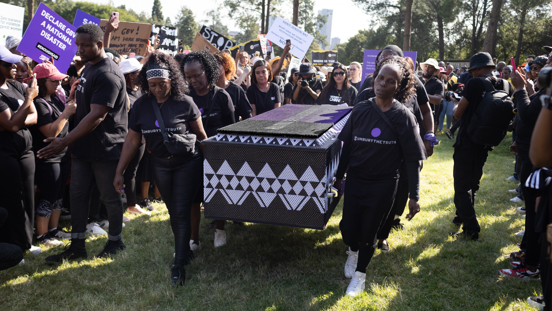 This Beaded Casket in South Africa Is Revealing the Truth About ...