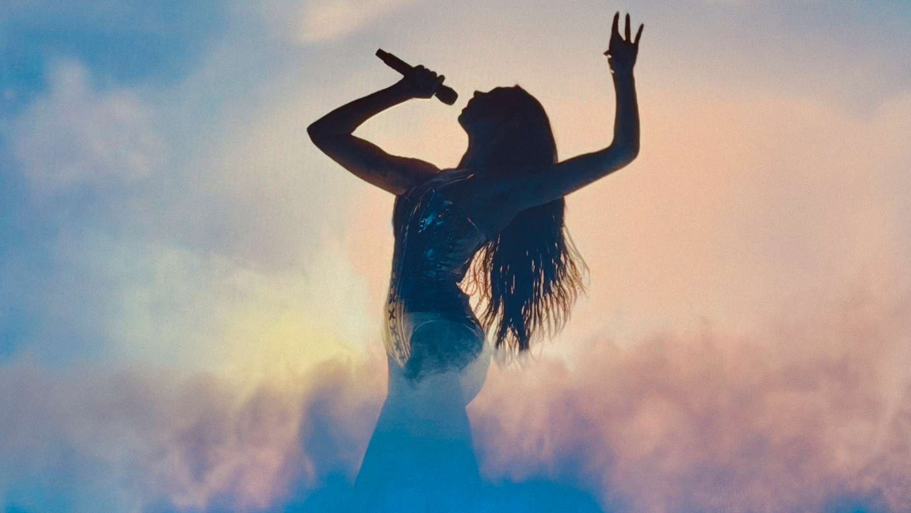 Apple Crashes Dua Lipa’s Tour With Cameras in Every Hand | LBBOnline