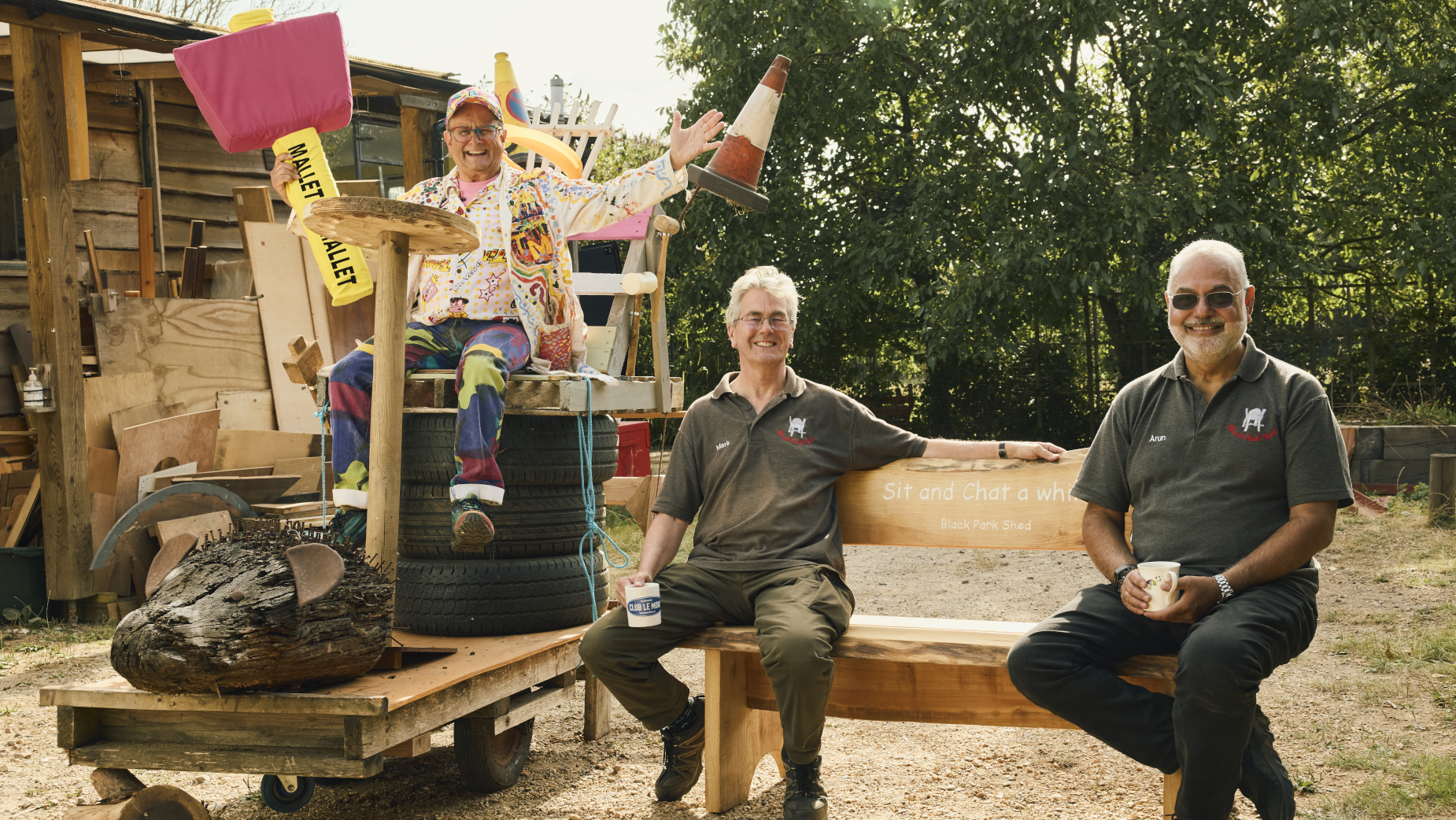 DRINKiQ, UK Men’s Sheds Association and Timmy Mallett Build Benches to Promote Alcohol Wellbeing ...