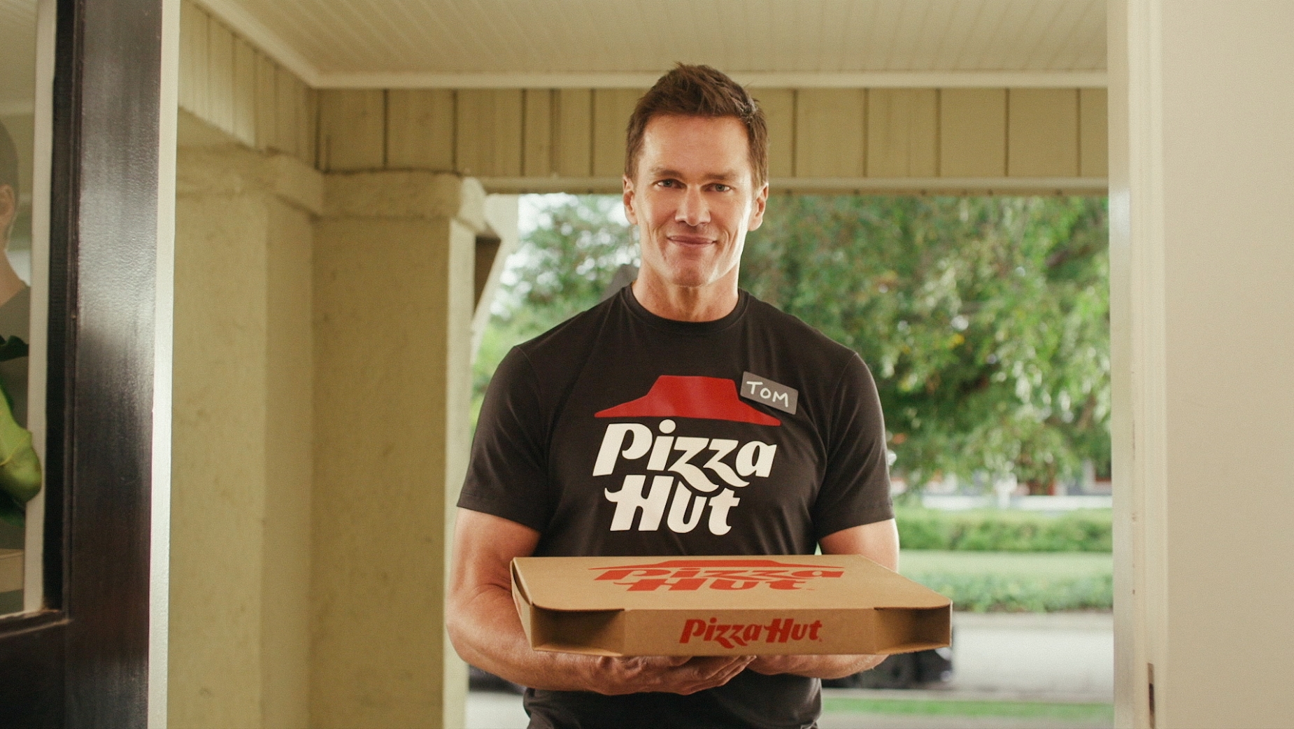 Tom Brady Puts the 'Hut' in Pizza Hut | LBBOnline