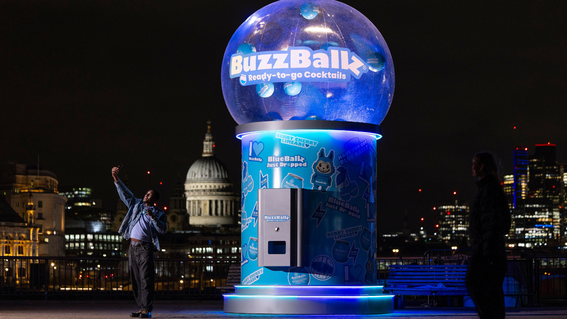 London Gets Big Blue Surprise with BuzzBallz Gacha Machine Landing in ...