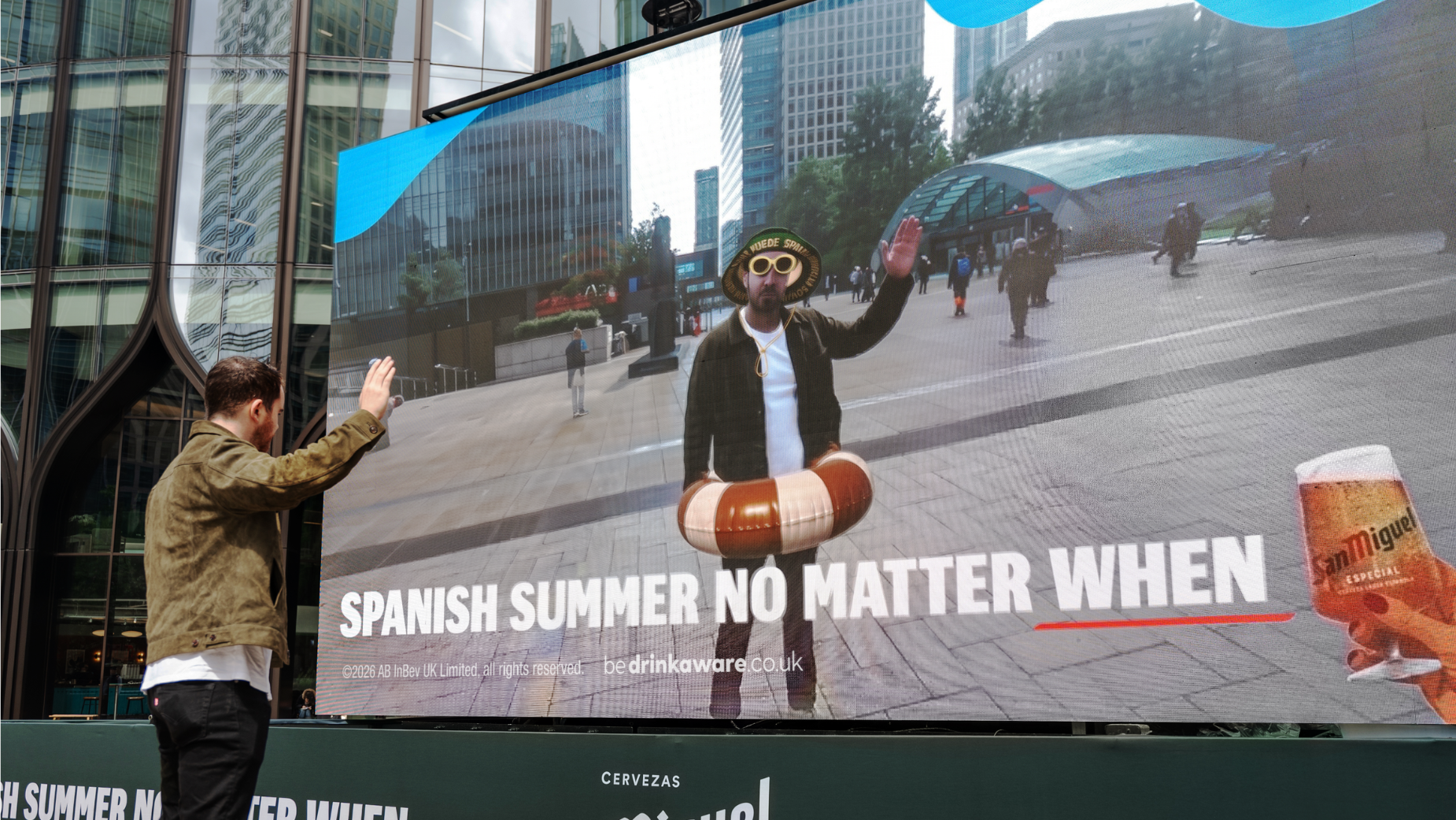 San Miguel Uses AR Mirrors to Show People Their ‘Holiday Self’ | LBBOnline