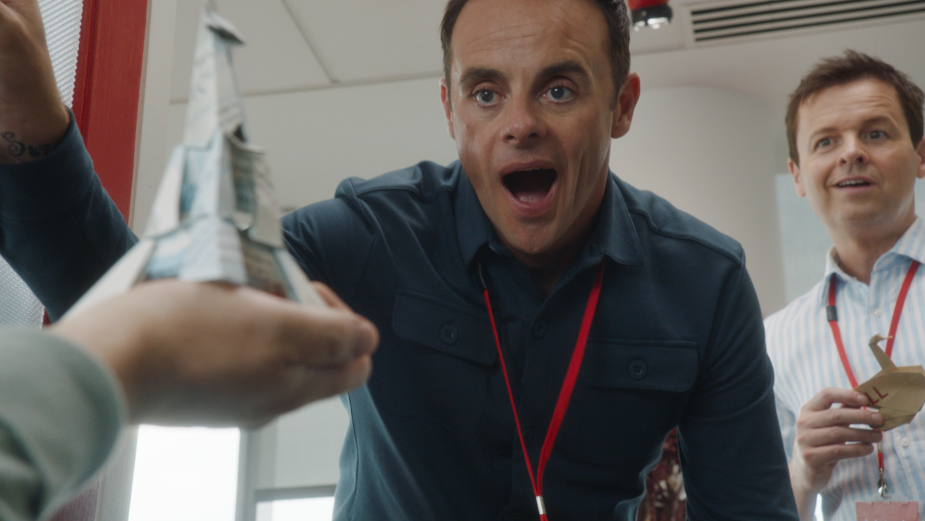 Ant and Dec Make Origami Out of Bills in Latest Bank of Antanddec Spot ...