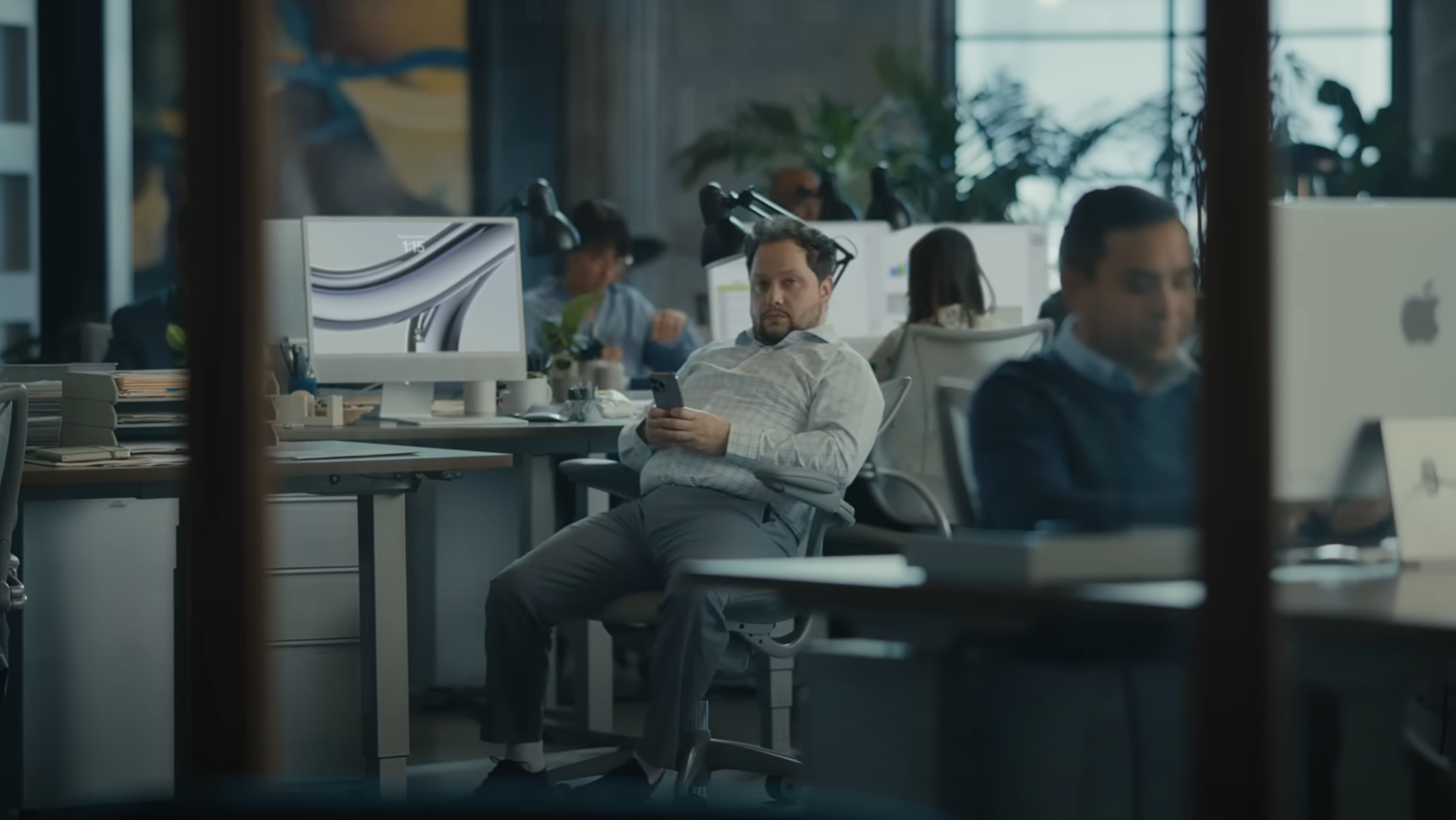 Apple Intelligence Enhances Everyday Experiences in iPhone 16 Spots ...