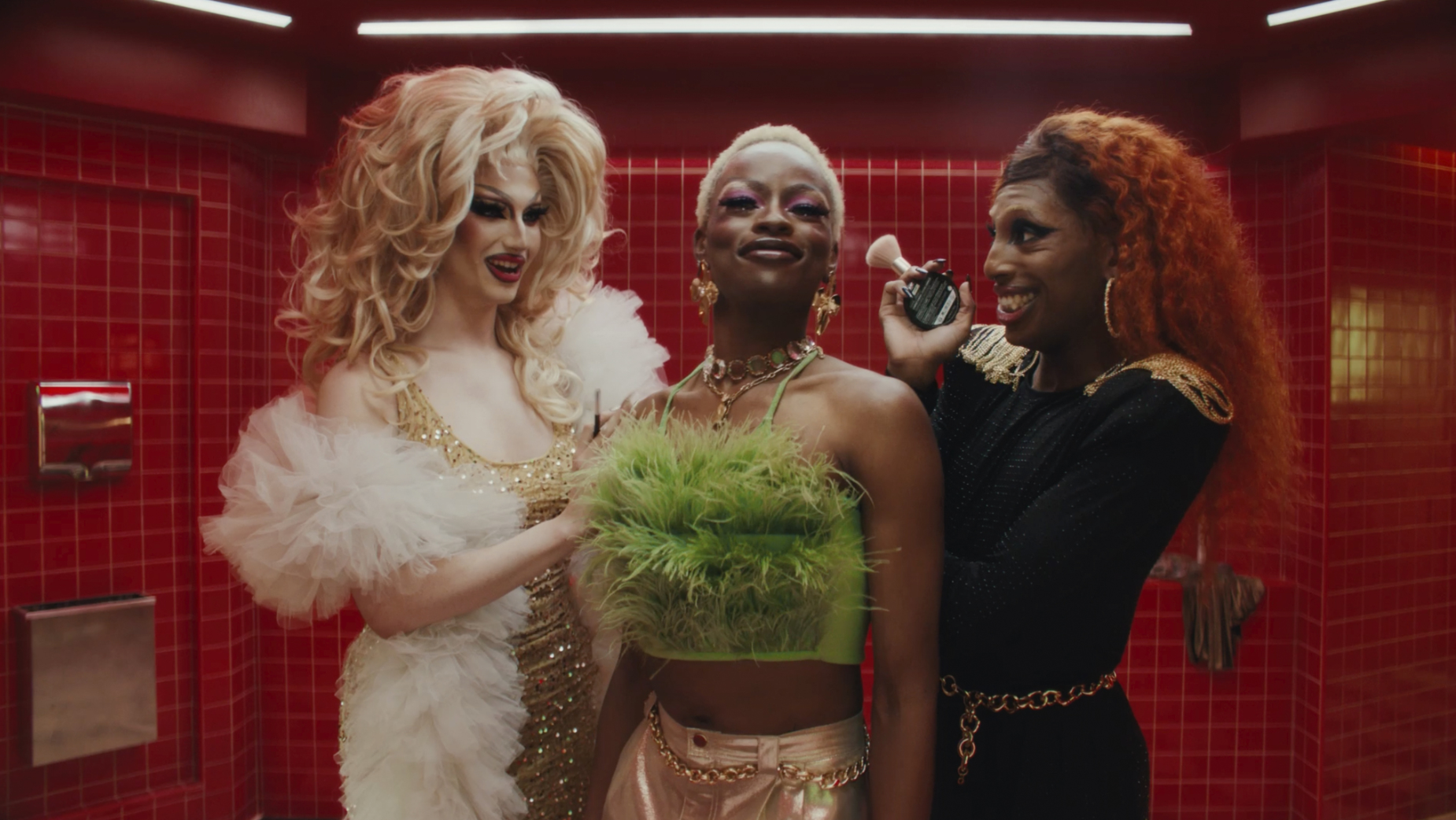 BETC Etoile Rouge and BETC Fullsix Redefine the Role of the Mirror in ...