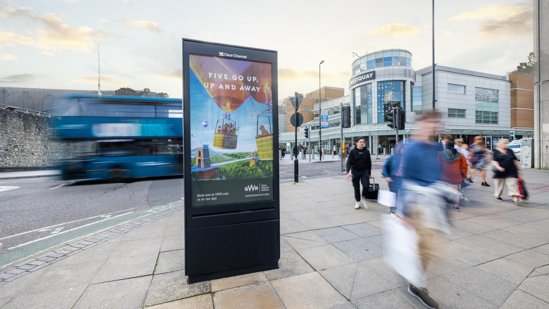 Clear Channel’s Adshel Live Network Hits 3,500 Screens | LBBOnline