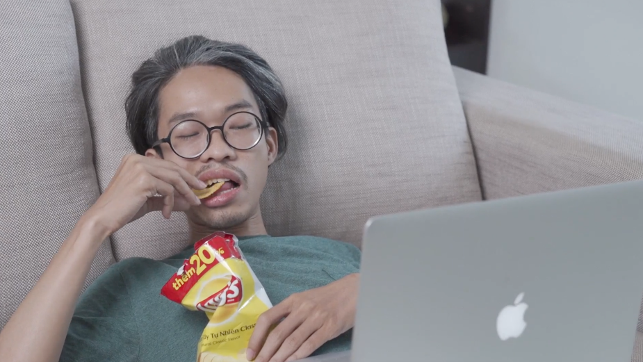 Walkers Sparks the Never-Ending Crisp Sandwich Debate with VCCP London | LBBOnline