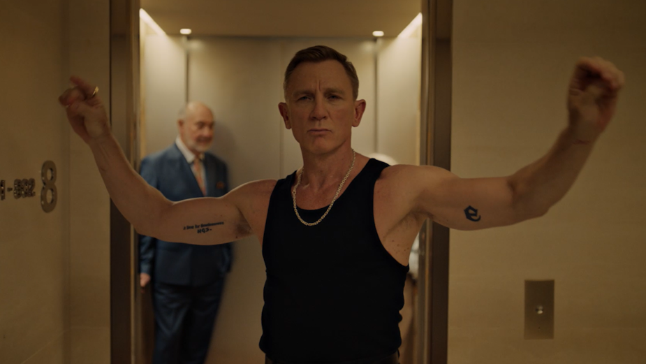 Daniel Craig Shares His Slick Moves through Paris in Belvedere Vodka ...