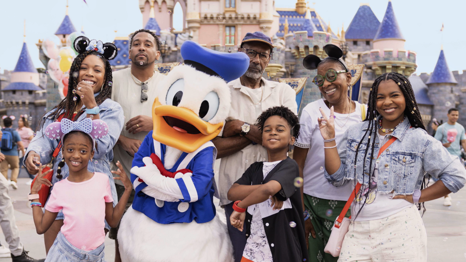 These Families 'Came to Play’ in Magical Disney Theme Parks Campaign ...