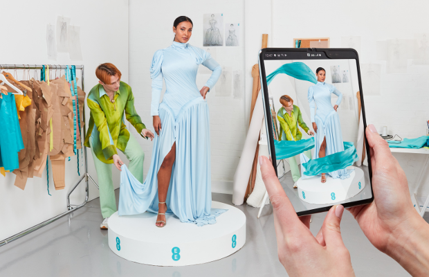 EE Debut World's First 5G Powered AR Dress on BAFTA Awards Red Carpet ...