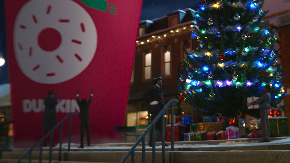 Deck the Halls with Holiday Cups in Winter Wonderland Spot for Dunkin ...