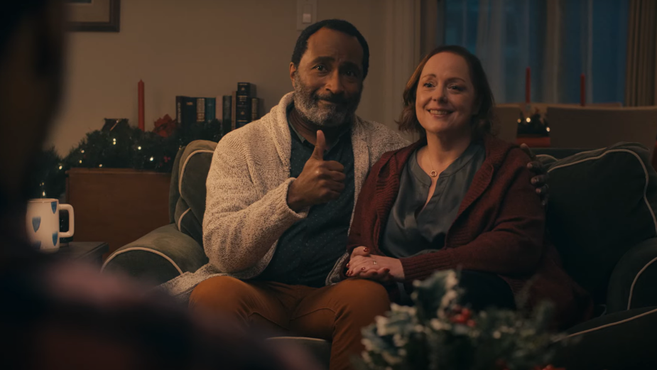 EXTRA Gum Gets Through Awkward Social Moments This Holiday | LBBOnline
