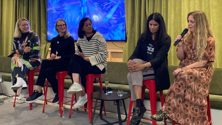 Gerety Shares a Champagne Cocktail in London | LBBOnline