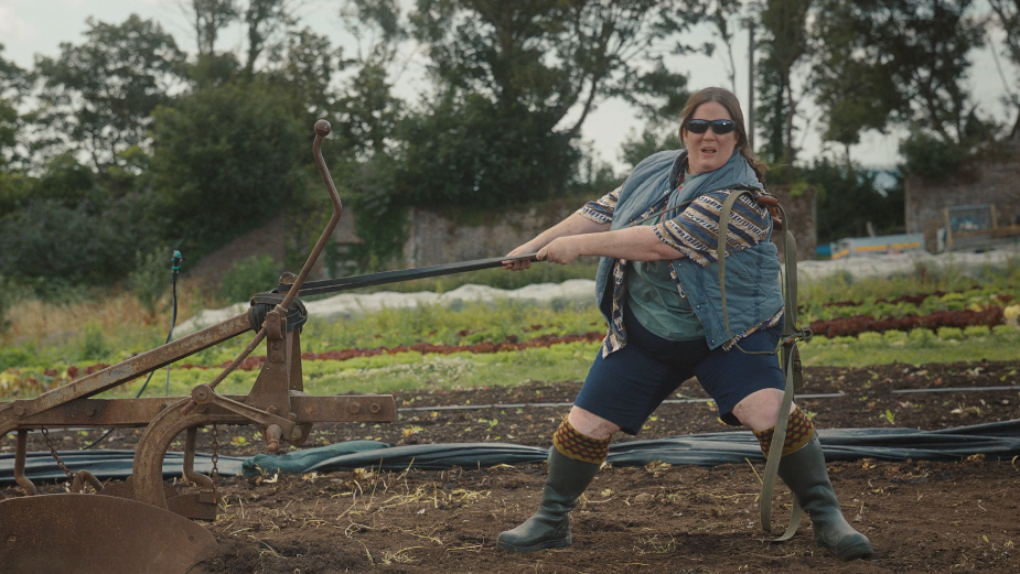 Passionate Farmer Merryn Hilariously Showcases the Quality of Ginsters ...