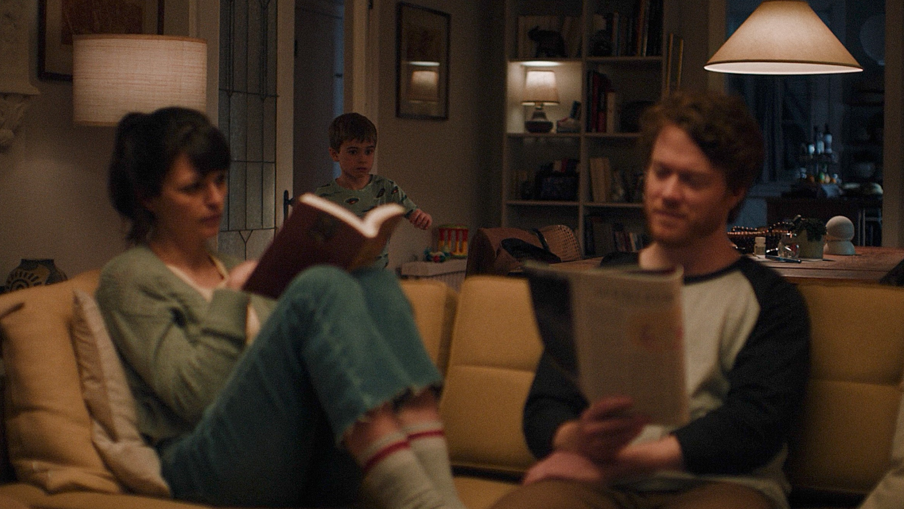 Children Follow Where Parents Lead in Government of Quebec Reading Campaign | LBBOnline