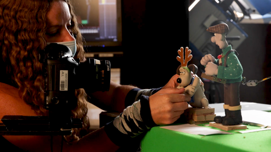 The Making of DFS’ ‘A Comfy Carol’: Behind the Scenes with Aardman ...
