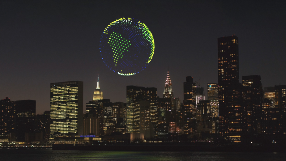 HELO Helped Light up the New York City Skyline with 1000 Drones for ...