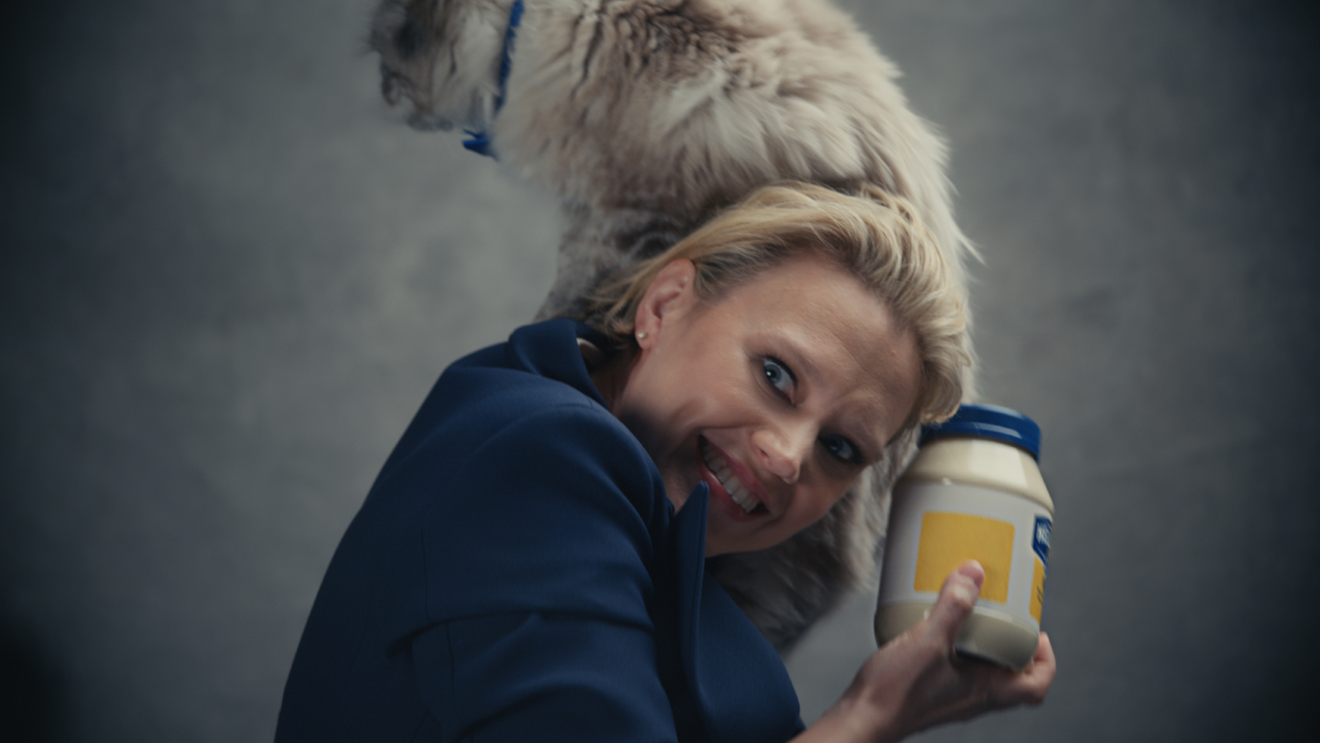 Kate McKinnon and Mayo Cat Star in Hellmann's Big Game Ad Teaser ...