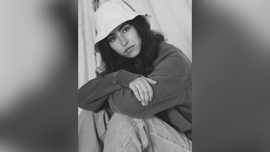 The Timeless Appeal of Analog Photography: Why Photographer Sophie Miya ...