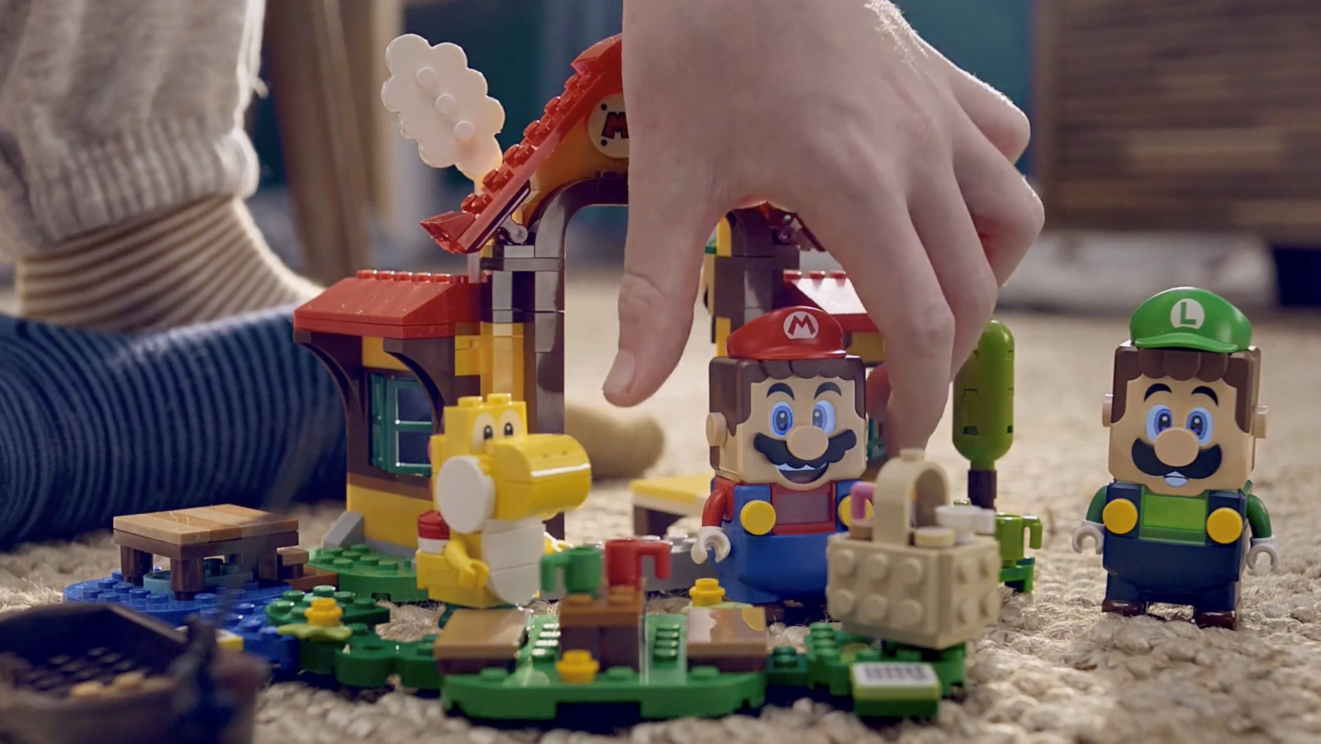 Escape into the Jungle with Super Mario and Donkey Kong in Wild LEGO ...