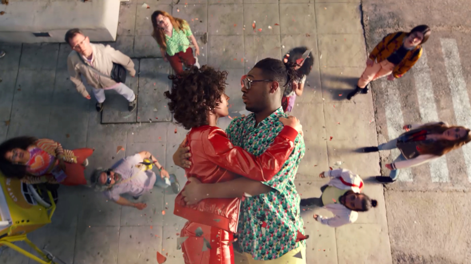 Anthony Joshua, Chunkz, Calfreezy and Aitch Smell Iconic in Lynx Spot ...