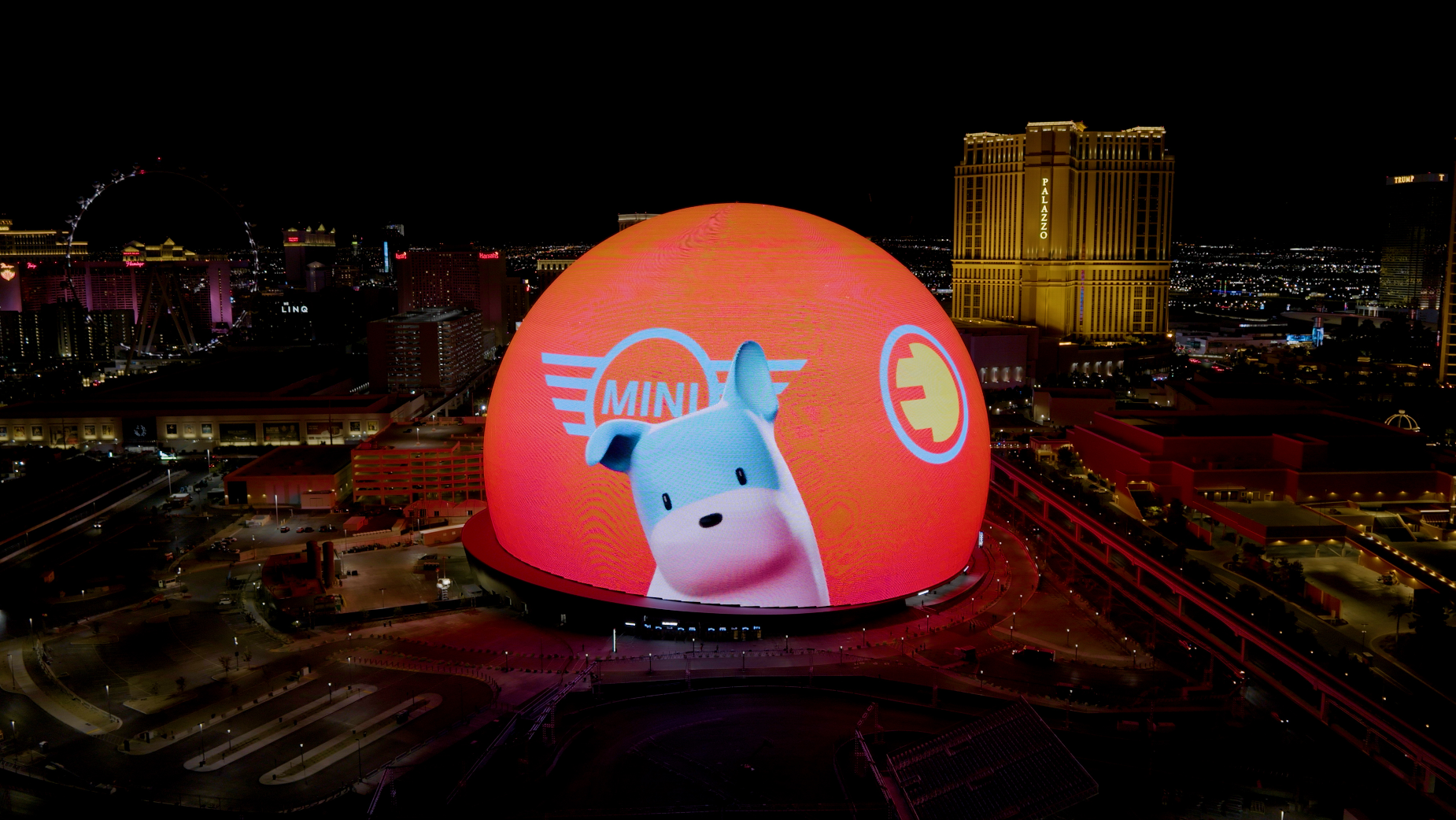 Mini Takes Centre Stage on the World’s Largest Screen | LBBOnline