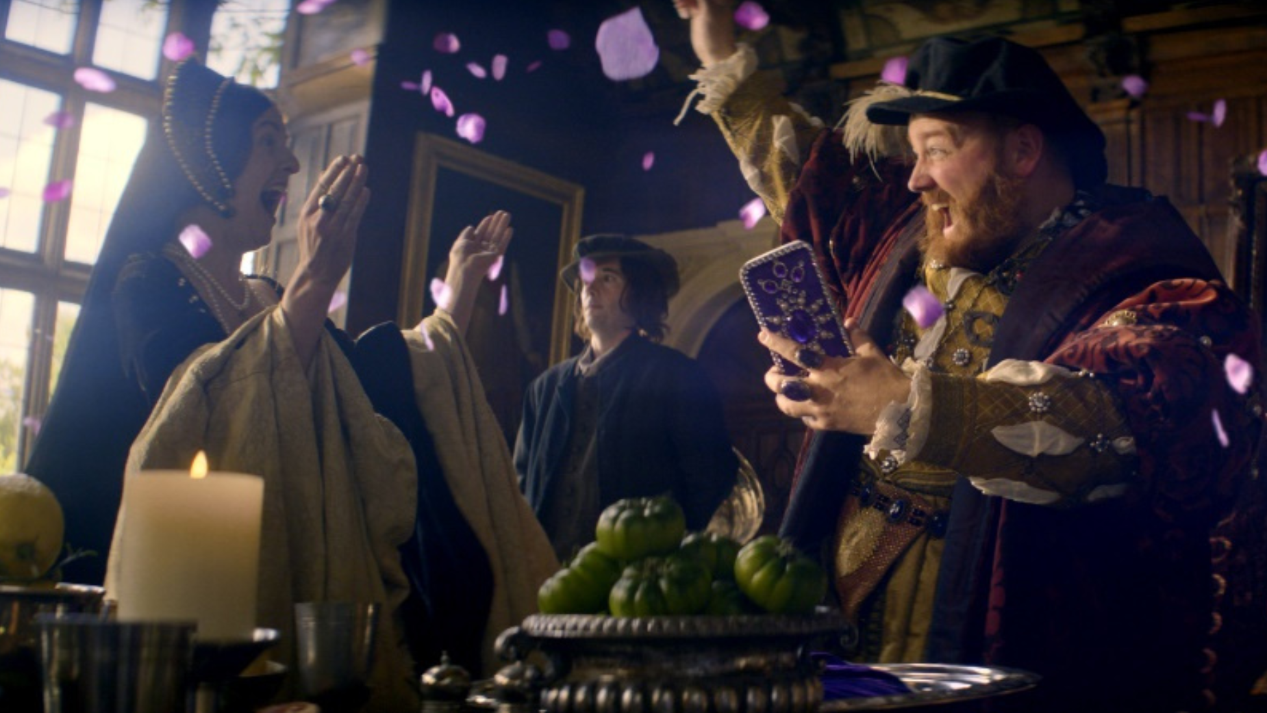 Henry VIII, Cleopatra and Cavemen Enjoy a Winning Mecca Bingo ...