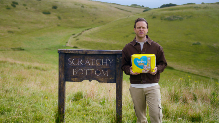 Olly Murs Joins CG Storks in Scratchy Bottom for Pampers PREVIEW ...