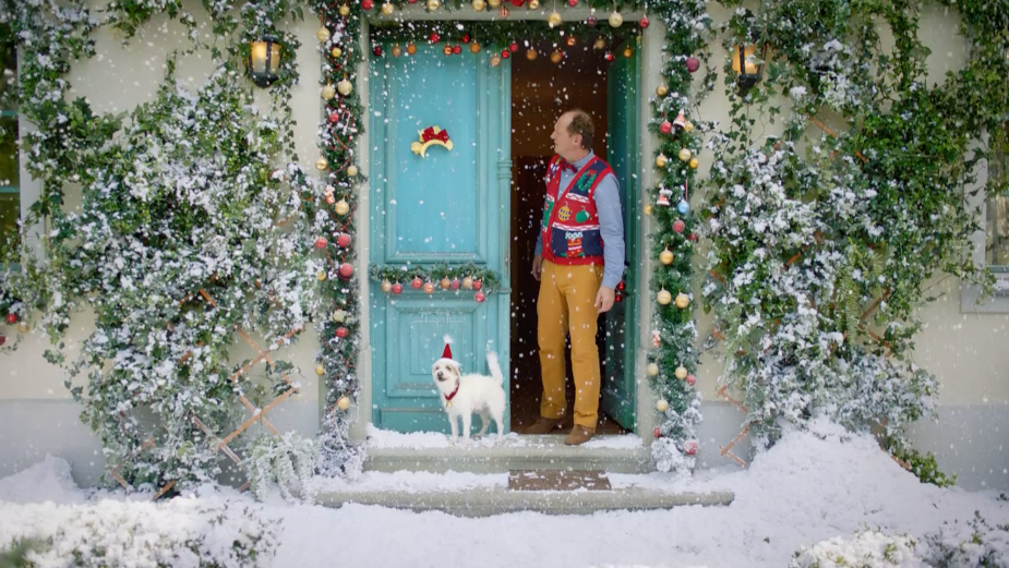 Pringles' Poppin' Christmas Campaign Shares the Joy of Festive Fun ...