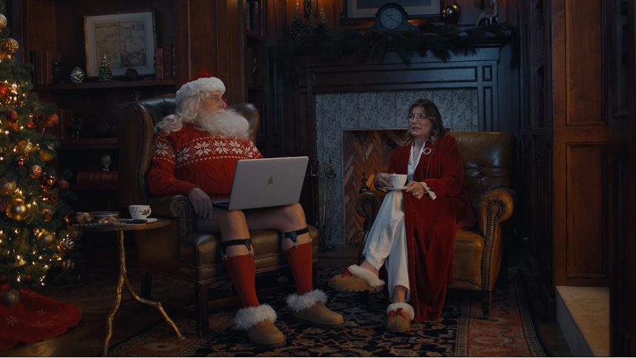 Steve Carell Stars as Stress-Eating Santa Claus in Xfinity's ...