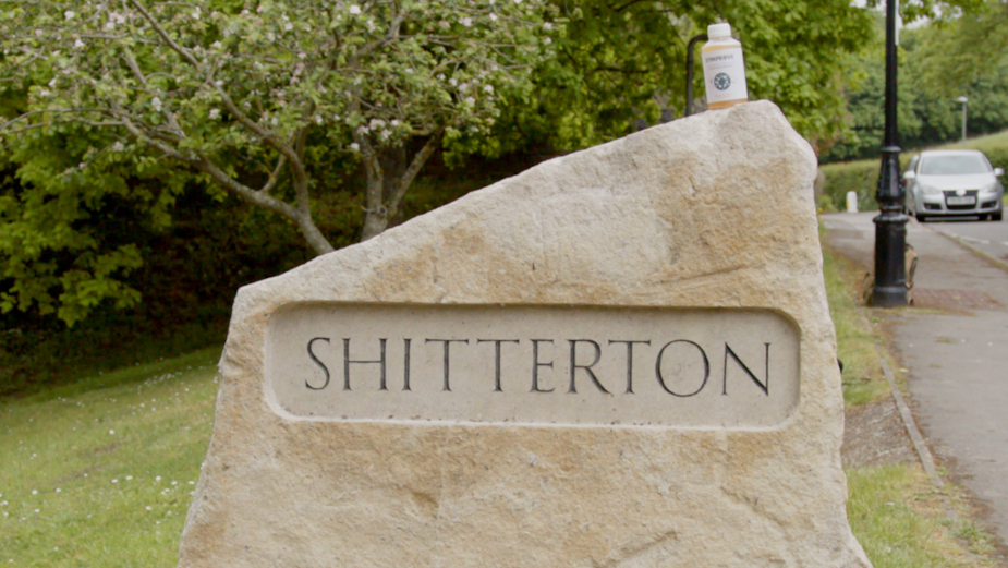 Lisa Snowdon Takes to Streets of Shitterton to Flush Out Opinions on ...