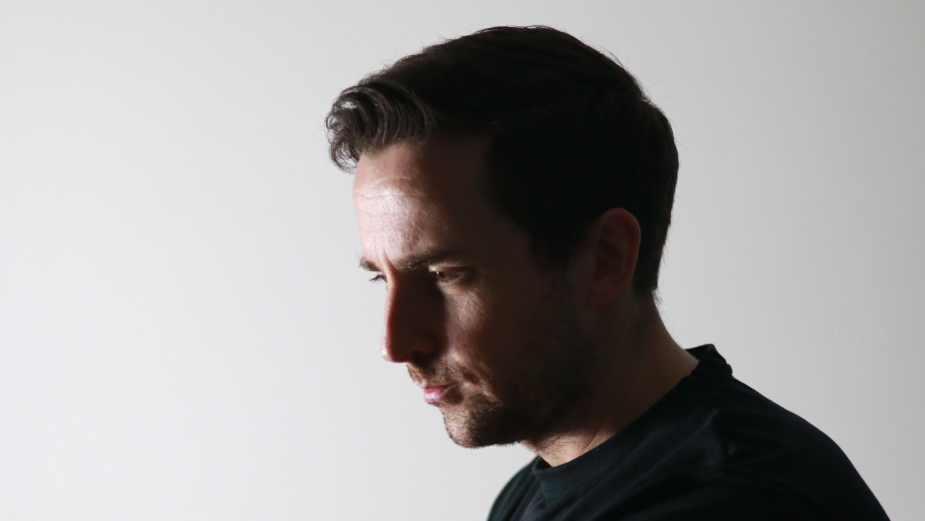 Simon Webster Releases New Album, Classic Exotica | LBBOnline