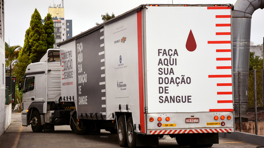 Chevrolet Transforms a Truck into Blood Donation Centre | LBBOnline