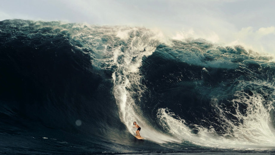 It's Sink or Swim Time as Greenpeace's Towering Wave Sends a Stark ...