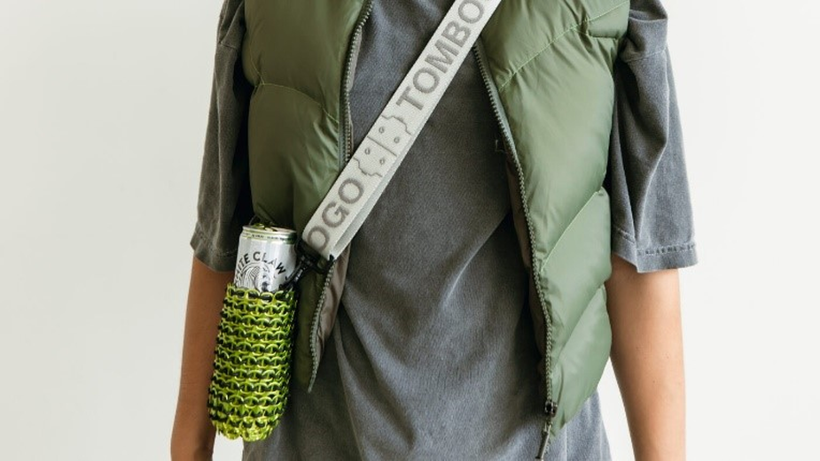 White Claw Unveils the CLAW Bag Made from Can Tabs at New York Fashion ...