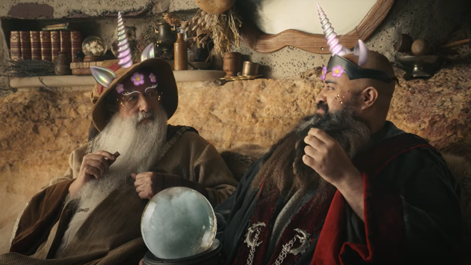 Australian Actor Michael Caton is a Wizard Roommate in KitKat's Magical ...