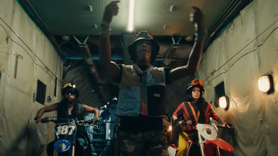 Nicki Minaj, Pete Davidson, Lil Baby and More 'Squad Up' for Call of ...