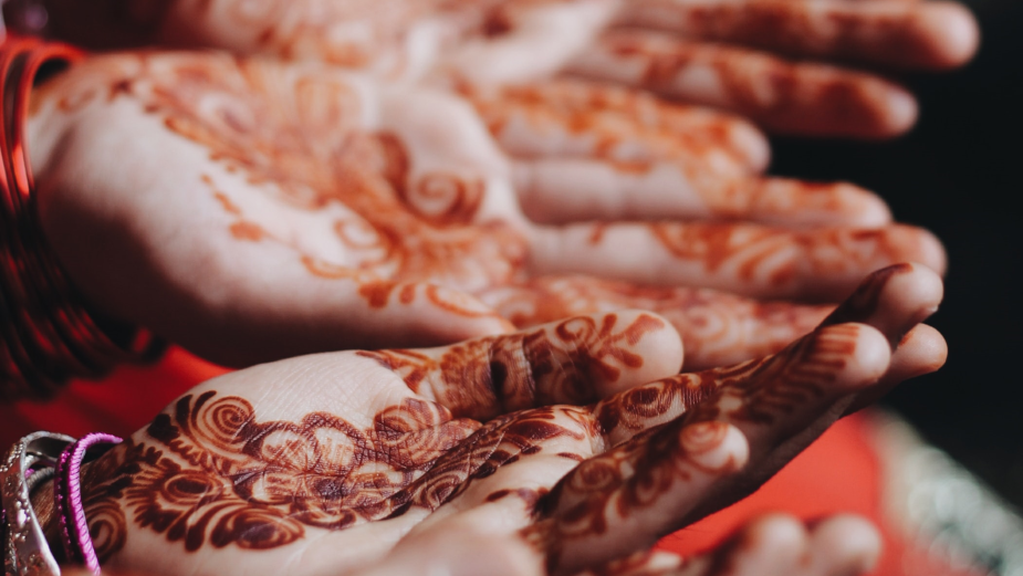 Sensitive vs Sensationalistic: Religion in Indian Advertising | LBBOnline