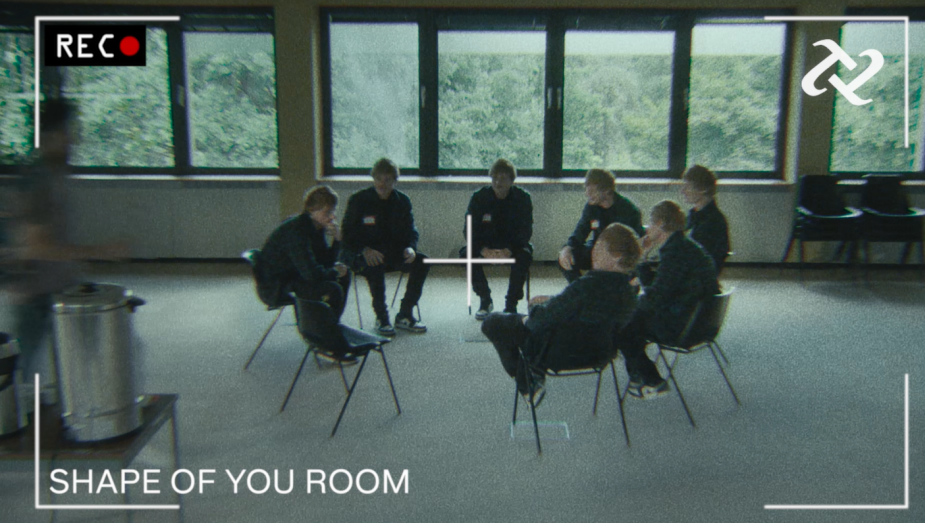 Rock Band Glass Animals Takes Us Down a Conspiracy Rabbit Hole in ...
