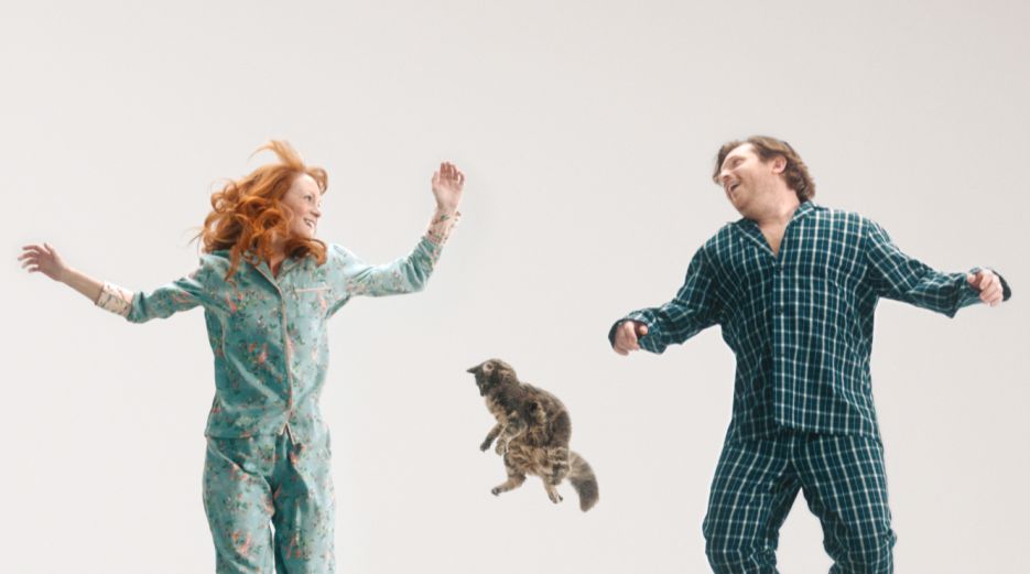 Simba Mattresses Are 'Engineered for Sleep' in Bouncy Spot from Sir ...