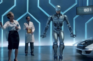 Super Robot Woos the Ladies in BETC Paris' Total Quartz Motor Oil Spot ...