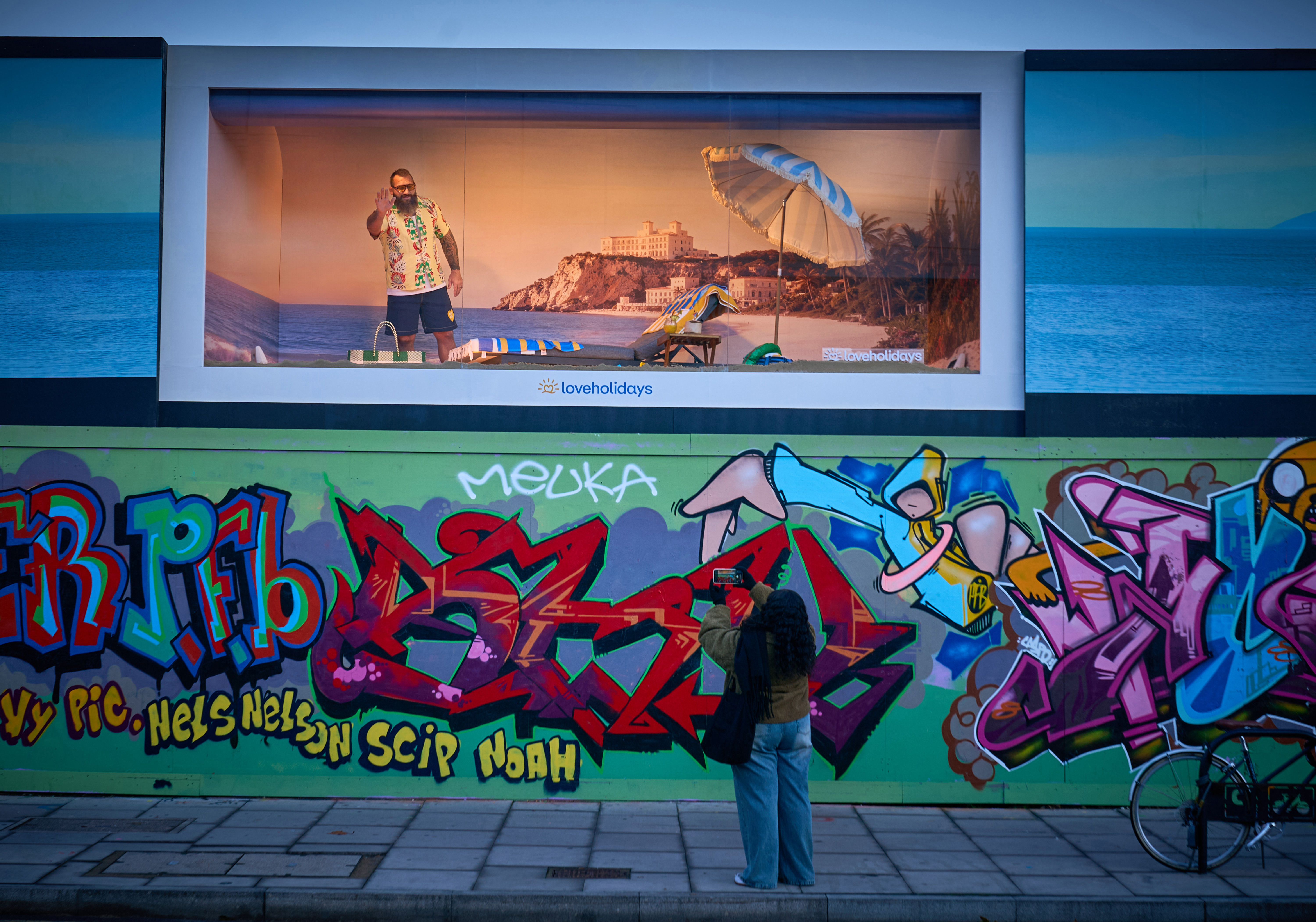 Joe Marler Kicks Off Holiday Mode Inside loveholidays’ Sun-Drenched Billboard | LBBOnline