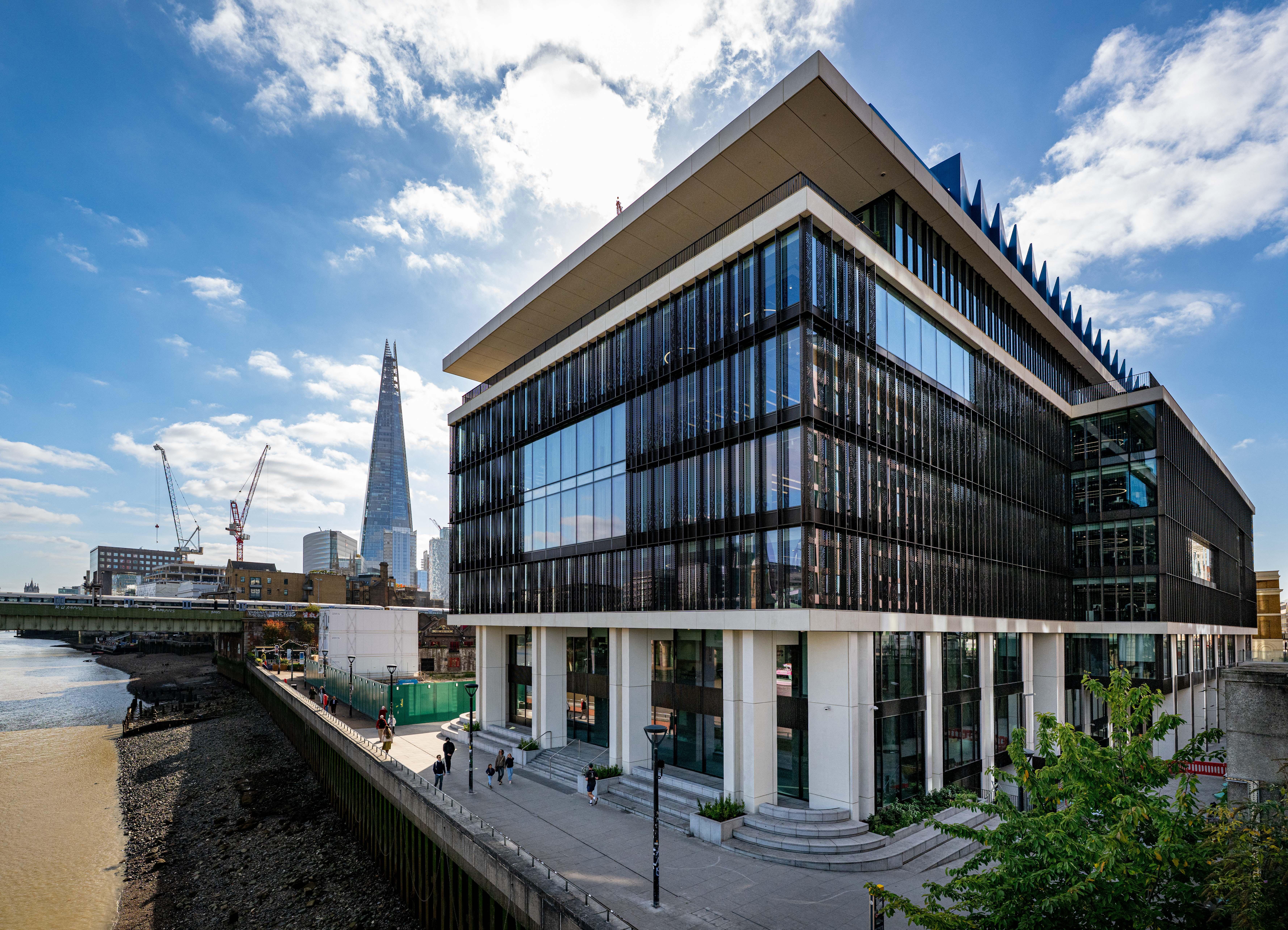 WPP Officially Opens 3rd London Campus: Iconic One Southwark Bridge ...
