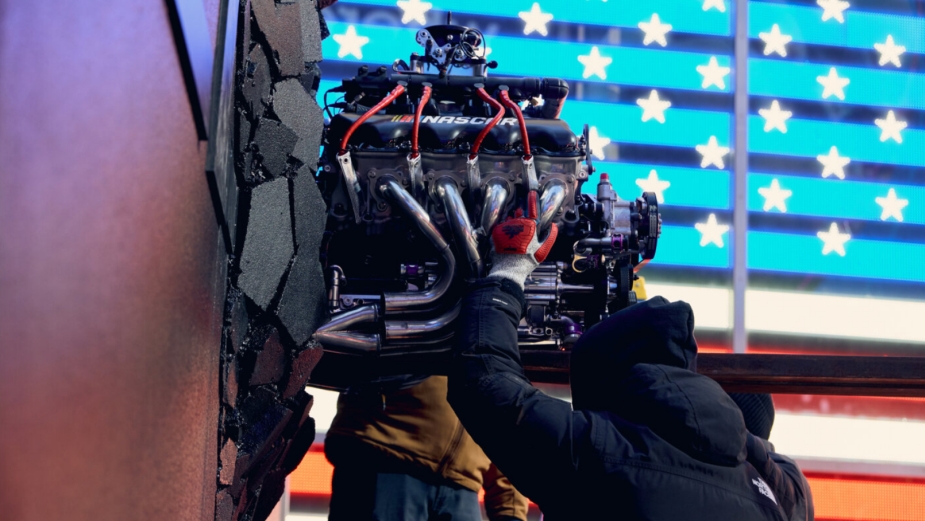 NASCAR Wakes Up New York with World’s Loudest Billboard | LBBOnline